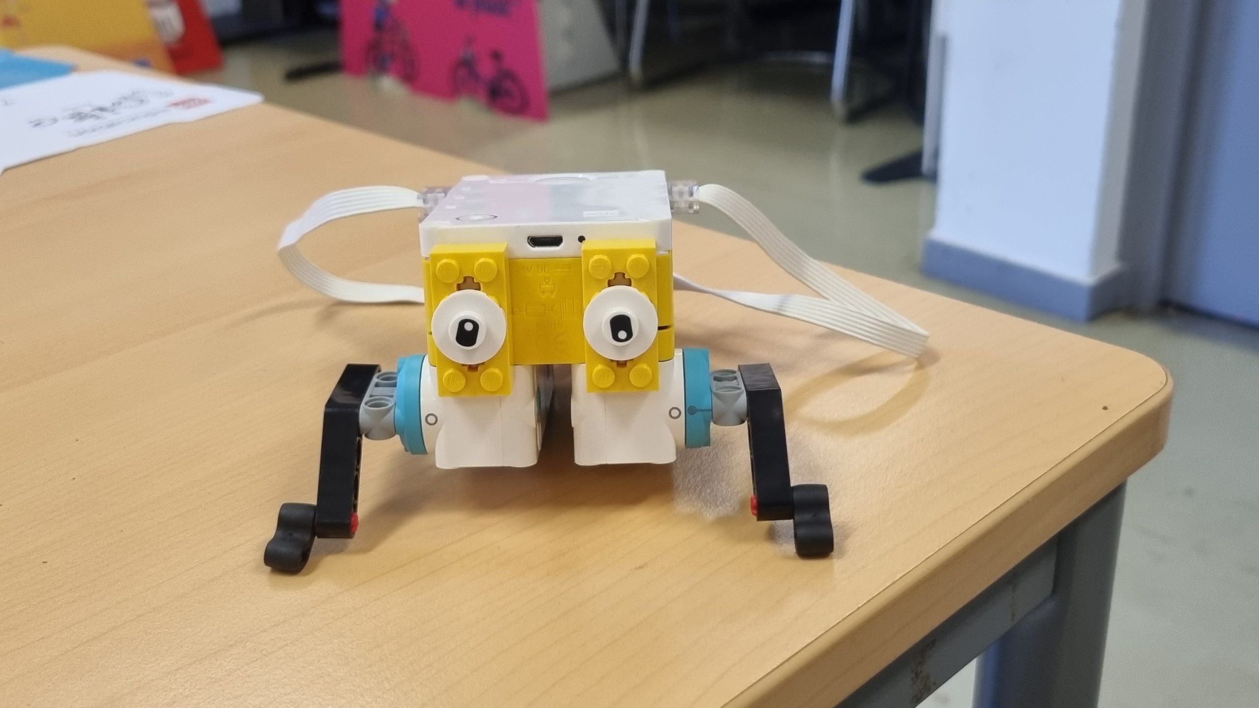 A la découverte de la programmation de Spike, le légo-robot ...